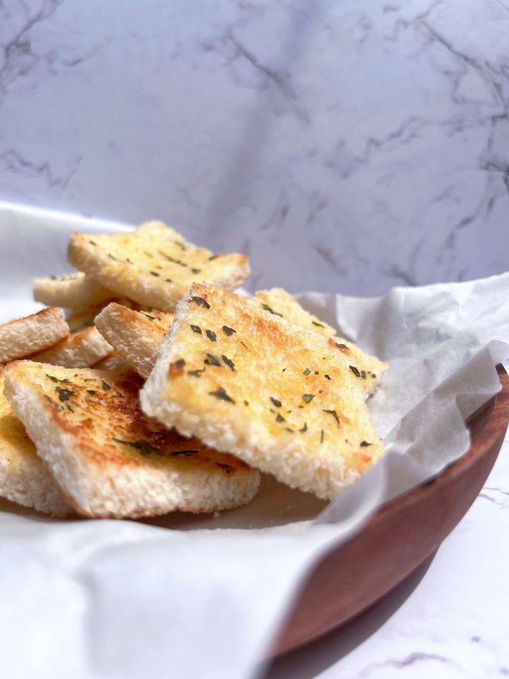 Praktis dan Anti-Gagal, Begini Cara Bikin Garlic Bread Mewah Bermodal ...